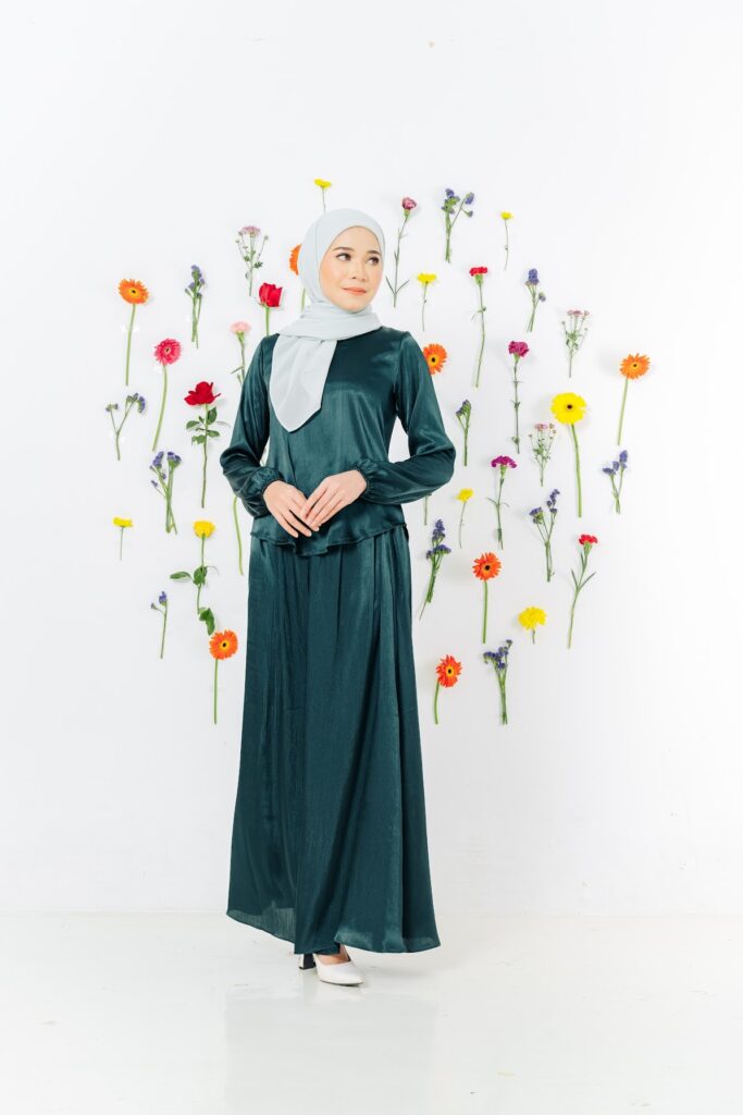 Allison Suits (Dark Green) - Lea Jasmine